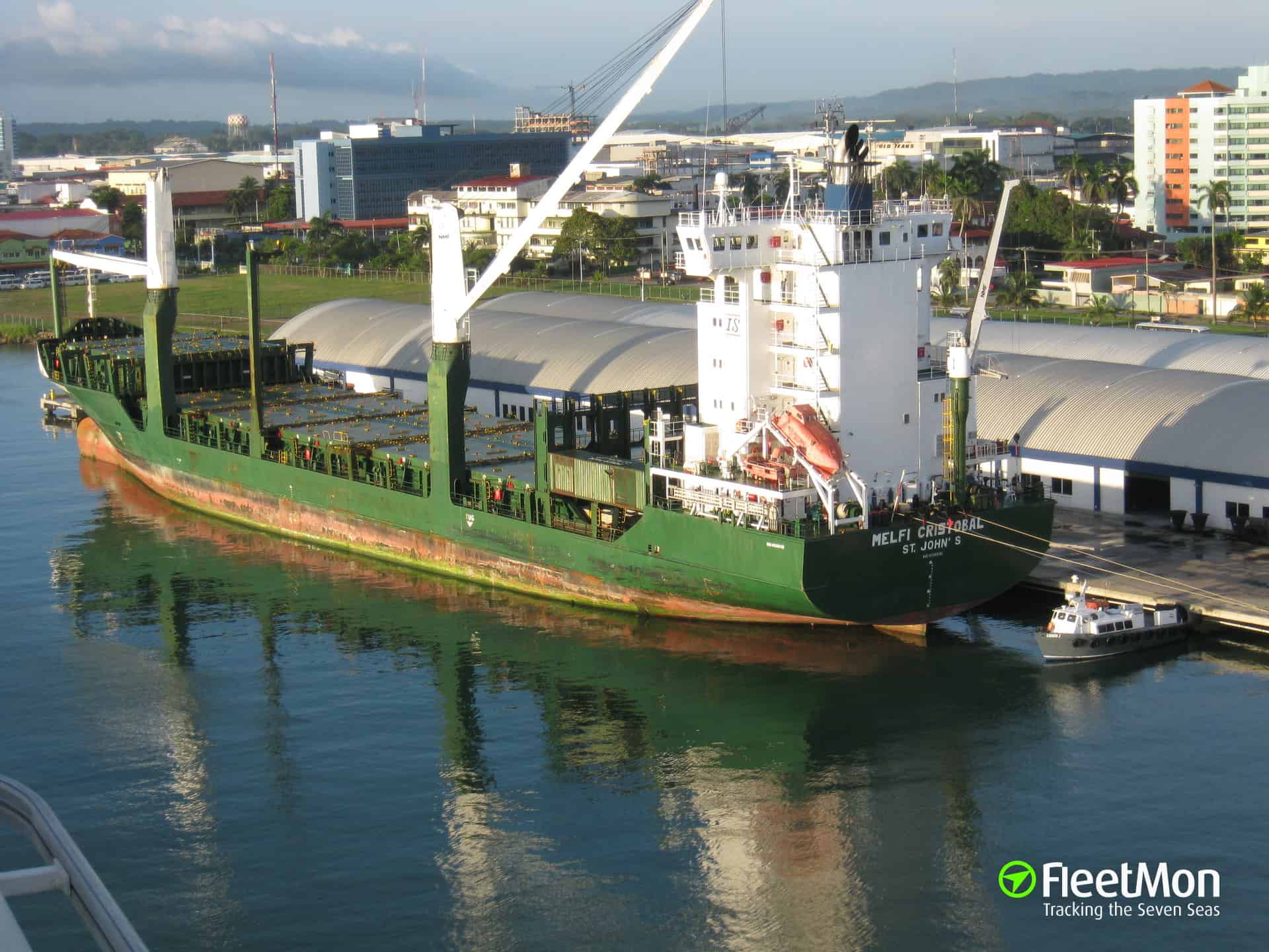 Onesposobljeni kontejneraš otegljen do Rodosa - Pomorac